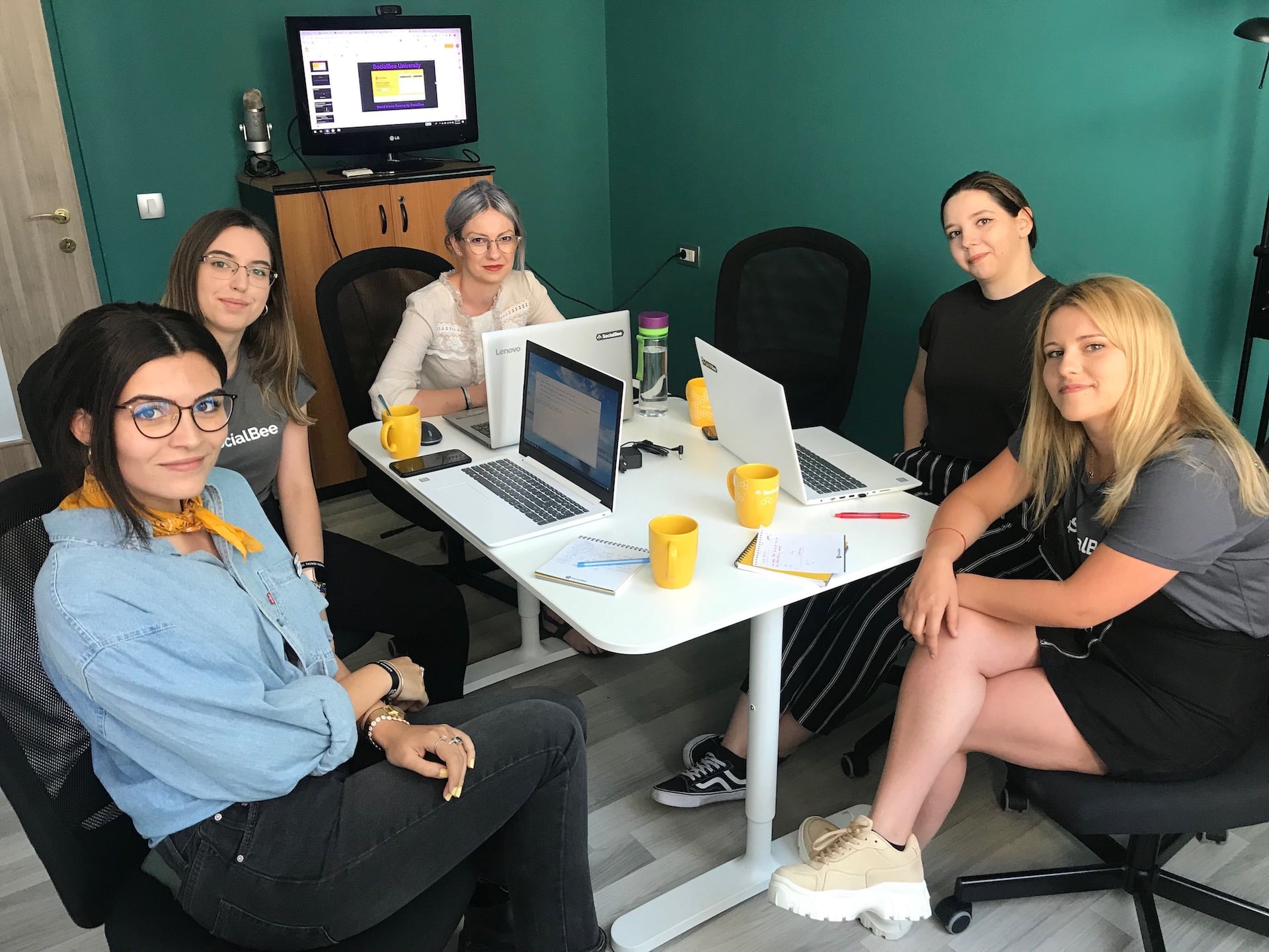 SocialBee University - Our Social Media Online Workshops