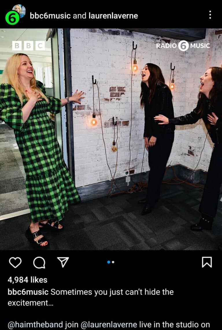 How to create Instagram Collab posts that boost discoverability - SocialBee